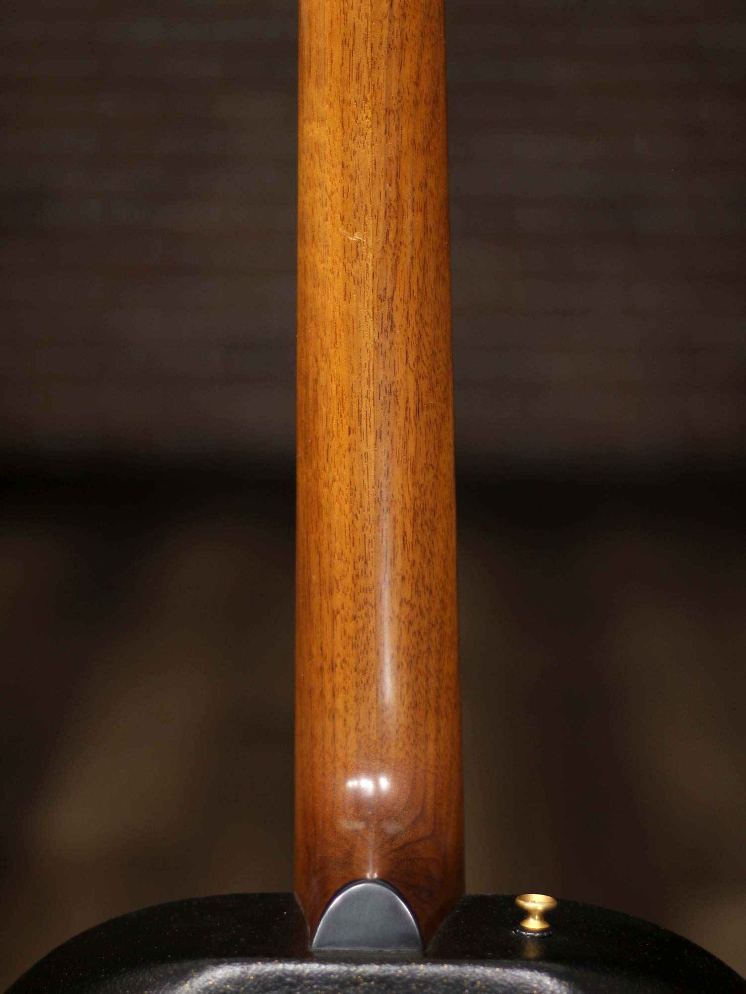 Ovation 1984 1687-8 ”Super Adamas Wood Knob”